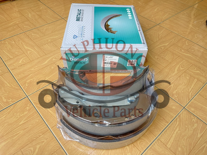 Má phanh Toyota Fortuner, sau (guốc)